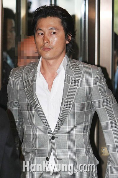 배우 정우성 20대 평범한 여성과 열애중 네이트 연예