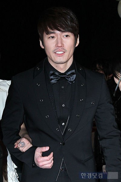 [포토] 장혁, ' 2010 KBS연기대상 대상 수상!' : 네이트 연예