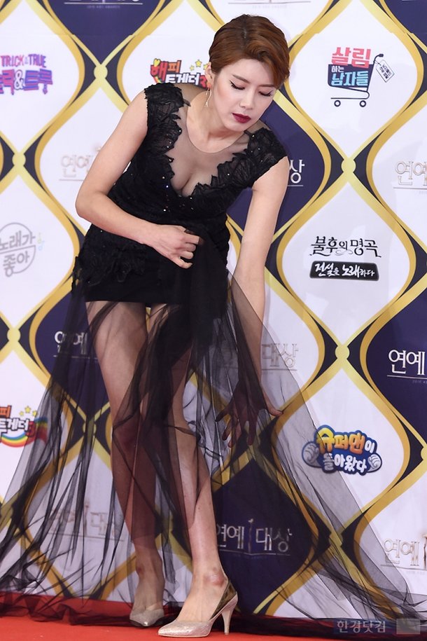 [HEI포토] 장도연, '과감하게 드러낸 가슴라인' (KBS 연예대상) : 네이트 연예