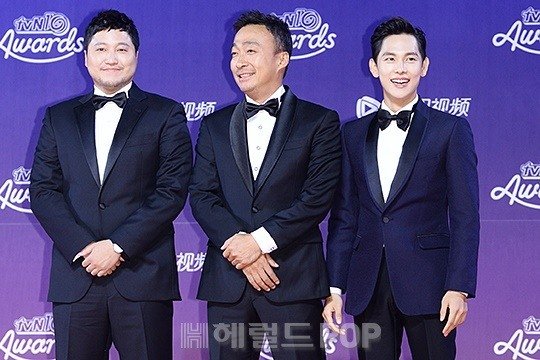 [POP이슈]'불참 칼바람' BIFF, tvN10어워즈로 향한 ★들 : 네이트 연예