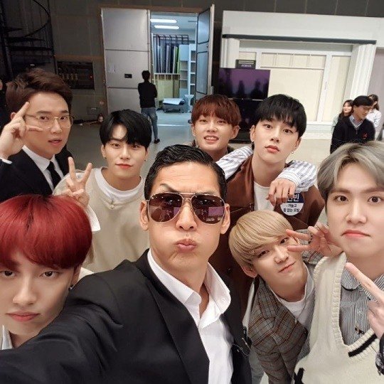 "JBJ 해체 반대합니다"…장성규 아나XJBJ, 아쉬움 한가득 : 네이트 연예