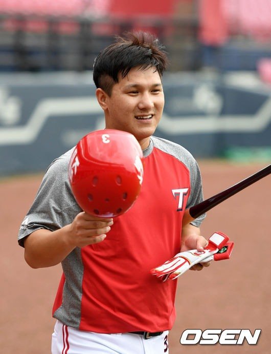 [프로야구 WC 1차전] '수비가 승부 갈랐다' KIA, LG 누르고 기선제압 : 네이트 스포츠