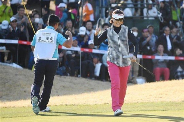 JLPGA 25승 전미정…상금 100억원 돌파 : 네이트 스포츠