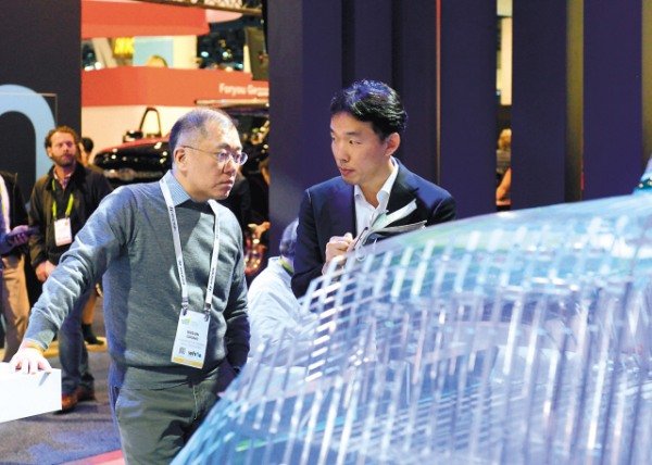 [CES2018 통해 본 현대차 미래전략]자율주행도 친환경차도…'투트랙'에 키꽂은 현대차 : 네이트 뉴스