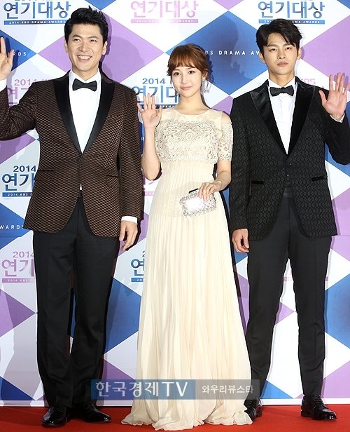 [포토]김상경-박보영-서인국, 'KBS 연기대상 2014' MC 3인방! : 네이트 뉴스