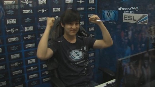 [WCS 시즌2 파이널] '폭군' 모드 이제동 결승행…우승컵 보인다 : 네이트 스포츠