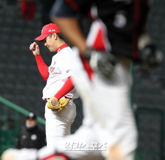 [이순철의 진심] 이대로 가면 KBO 인기 추락한다 : 네이트 스포츠