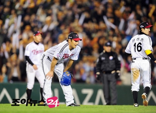 [포토]이동현, 불끄러 나왔다가 불지피네! : 네이트 스포츠