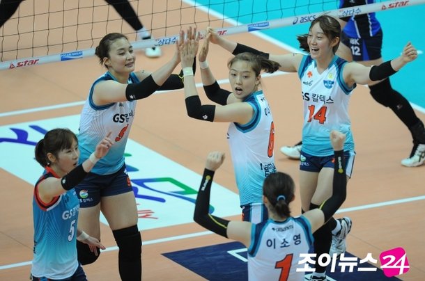 GS칼텍스, 컵대회 개막전서 IBK기업은행 꺾어 : 네이트 스포츠