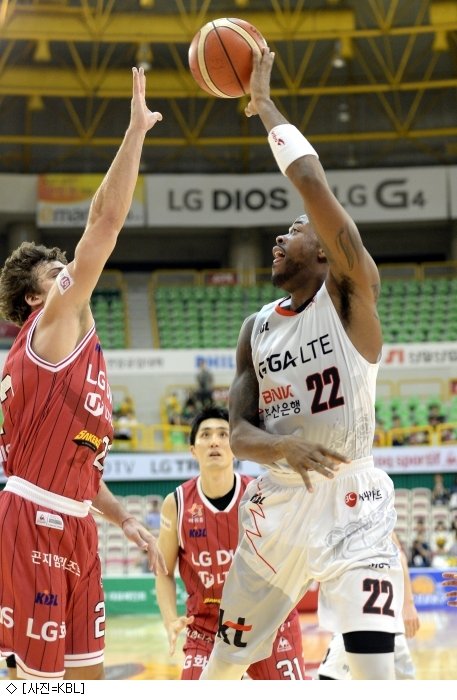 '블레이클리 30점' KT, SK 잡고 2연패 탈출 : 네이트 스포츠