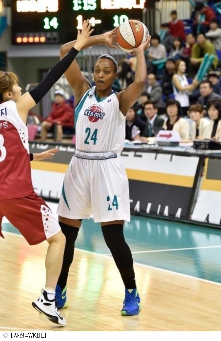 샤데 휴스턴, WKBL 4라운드 MVP 선정 : 네이트 스포츠