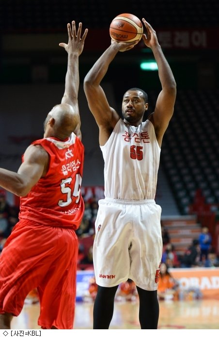 117득점 폭발 KGC, KT 10연패 수렁에 빠트려 : 네이트 스포츠