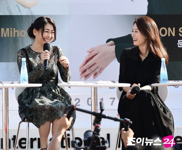 [2017 BIFF]"여배우=꽃? 좋게만 들리지 않아"…문소리X미호(종합) : 네이트 연예