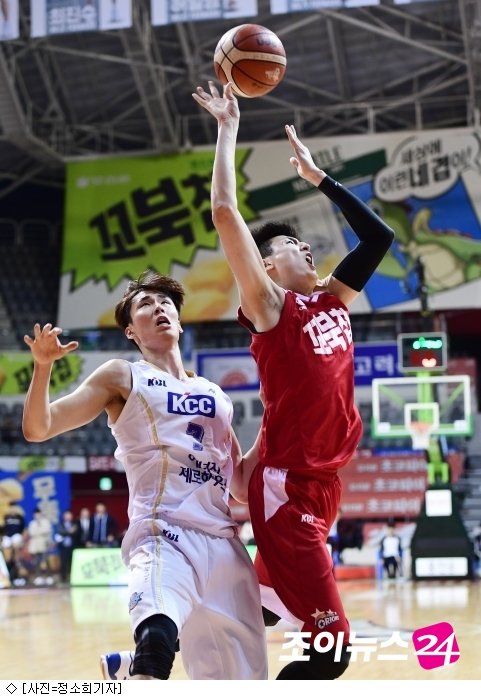 전주 KCC, 최하위 부산 kt 꺾고 '시즌 30승' : 네이트 스포츠