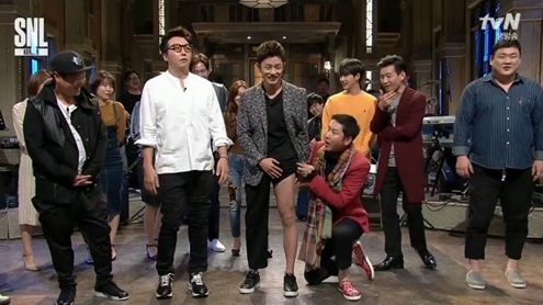'SNL8' 김민석, 뜻밖의 무모증 고백…"털빼고 다 보여주겠다" : 네이트 뉴스