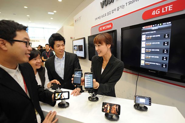 SK텔레콤, 4G LTE시대 열었다 : 네이트 뉴스