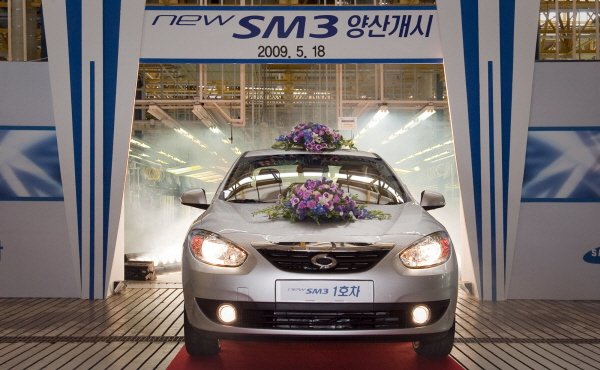 7월 출시된 뉴 SM3, 첫 양산차 등장 : 네이트 뉴스