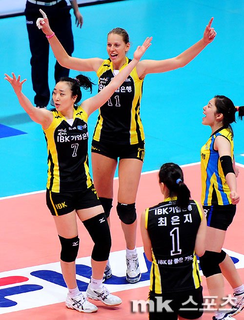 알레시아 39점 폭발…IBK기업은행 새해 첫 승 : 네이트 스포츠