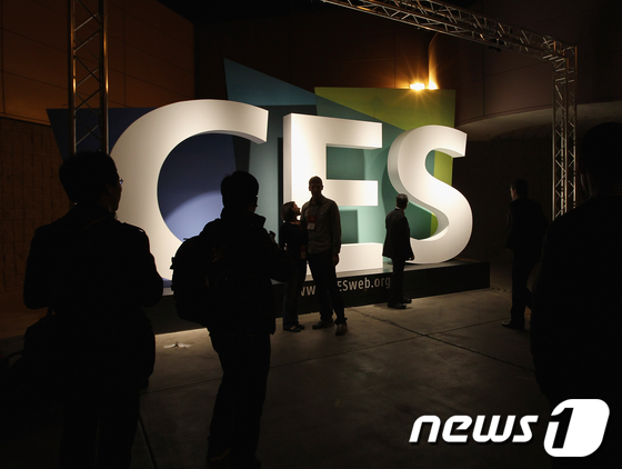 [CES2012] TV 라이벌 삼성-LG, 라스베이거스서 '설전' : 네이트 뉴스