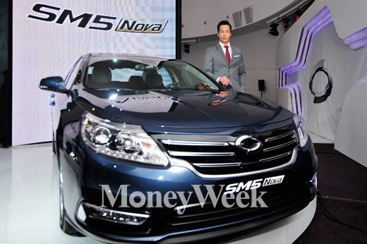 [MW사진] SM5 노바, 중후함과 세련됨을 잡은 노르딕 블루 컬러 : 네이트 뉴스