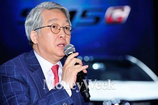 [MW사진] SM5 노바 설명하는 박동훈 르노삼성 부사장 : 네이트 뉴스