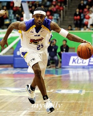 SK, 라이벌 KTF 꺾고 3연승 행진 : 네이트 스포츠