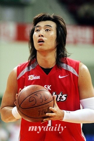 SK, KTF 제압 '6강 보인다'…KCC, 팀최다 10연패 : 네이트 스포츠