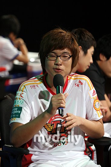 [MD포토] SKT 어윤수 "너무 쉽게 패했어요" : 네이트 스포츠