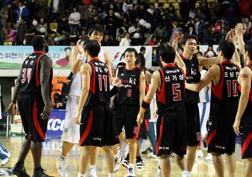 KT, KCC 꺾고 4연승 질주 '단독 2위 수성' : 네이트 스포츠