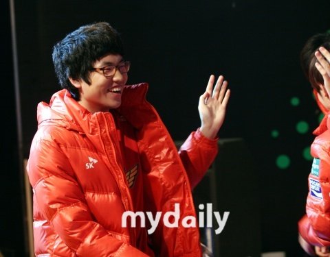 '2킬' SKT 어윤수 "많이 출전 못해 아쉽다" : 네이트 스포츠