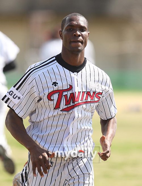 '160km 괴력투' LG 리즈 "구속에 신경쓰지 않았다" : 네이트 스포츠