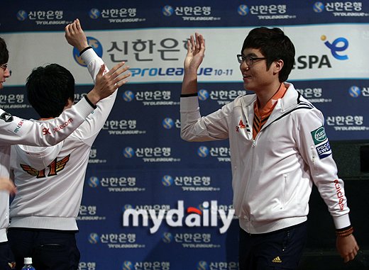 [MD포토] SKT 어윤수 "승부 원점이야" : 네이트 스포츠