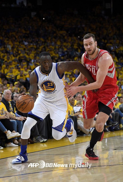 '커리 공백 이상무' GSW, 휴스턴에 PO 1라운드 2연승 : 네이트 스포츠