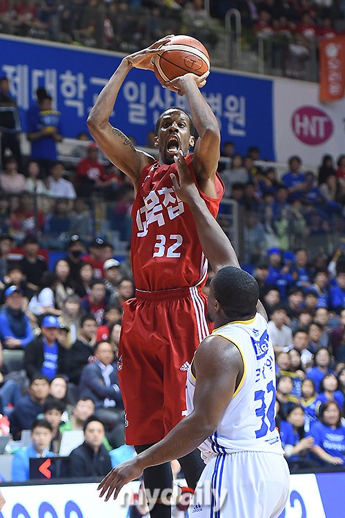 KBL, 2017 외국선수 트라이아웃 188명 등록…경력자 22명 : 네이트 스포츠