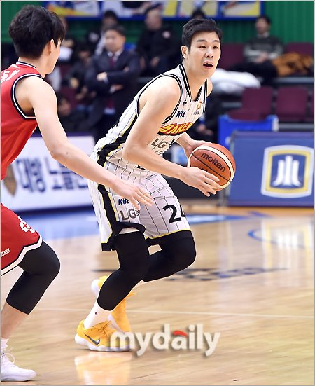 KBL, FA 대상 49명 발표…조성민은 보상 적용 없다 : 네이트 스포츠