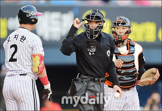 KBO 강광회 심판위원, 역대 9번째 2000경기 출장 '-1' : 네이트 스포츠