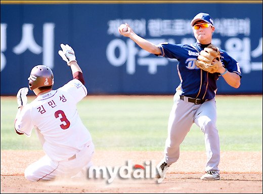 KBO, 27일 '음주운전' 강민국 심의…이영하·오현택 포상 검토 : 네이트 스포츠
