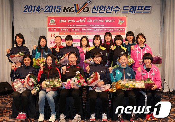 '쌍둥이 자매' 이재영·다영, KOVO 신인 드래프트 1~2순위 지명 : 네이트 스포츠
