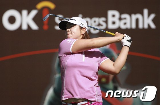 [KLPGA] '5차 연장 접전' 이민영, 박세리 인비테이셔널 우승…시즌 2승 : 네이트 스포츠