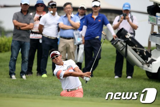 [KPGA]박상현, '최경주 인비테이셔널' 3R 단독 선두 : 네이트 스포츠