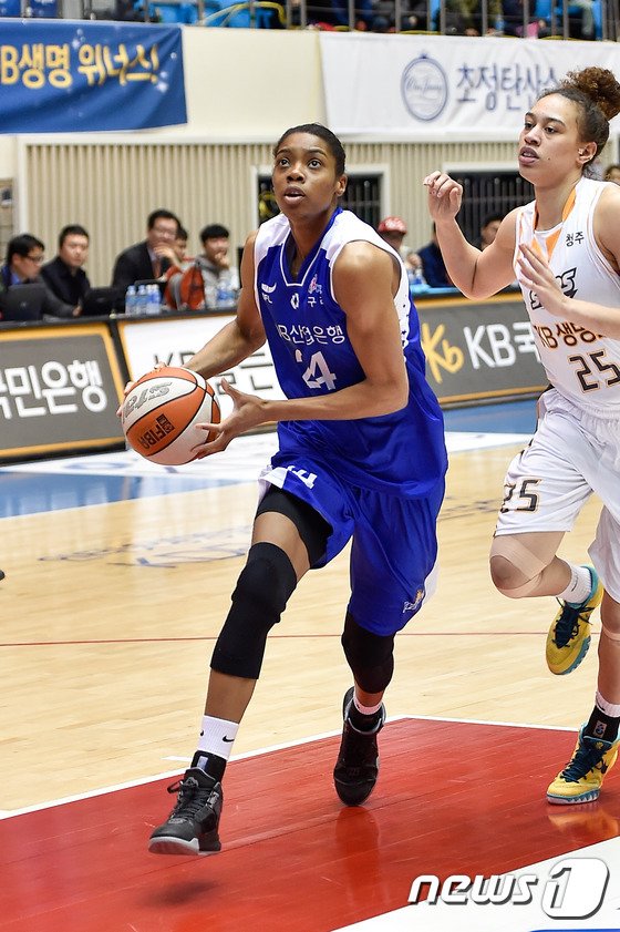 [WKBL] '비키바흐 17득점' KDB생명, KB 제물로 11연패 탈출 : 네이트 스포츠