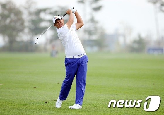 [PGA] '톱10 도전' 안병훈, 메모리얼 토너먼트 3R서 공동 14위 : 네이트 스포츠
