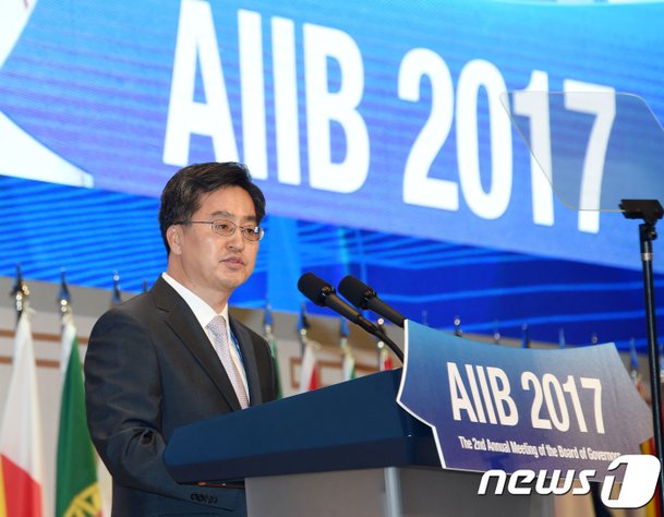 김동연 부총리, AIIB 연차총회 기조연설 : 네이트 뉴스