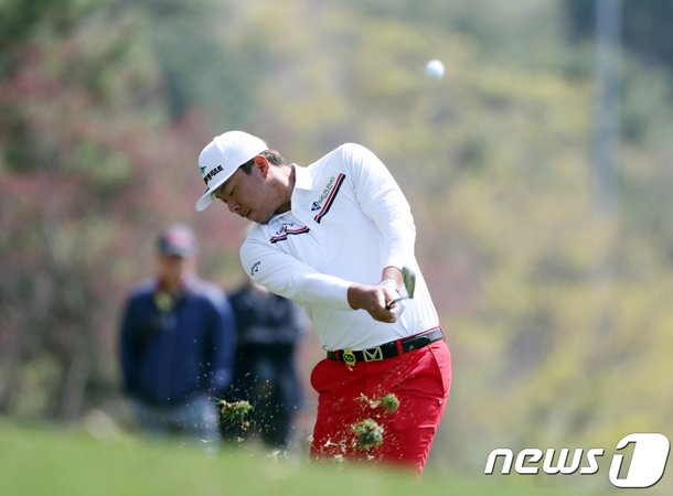 '2승 도전' 맹동섭, DGB금융그룹 대구경북오픈 3R 공동 2위 : 네이트 스포츠