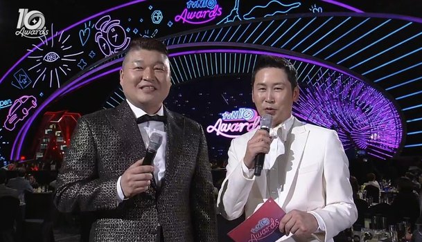 [tvN 10주년 시상식] 이런 시상식 처음이야…tvN10 어워즈에서만 볼 수 있었던 유일한 10가지 : 네이트 연예