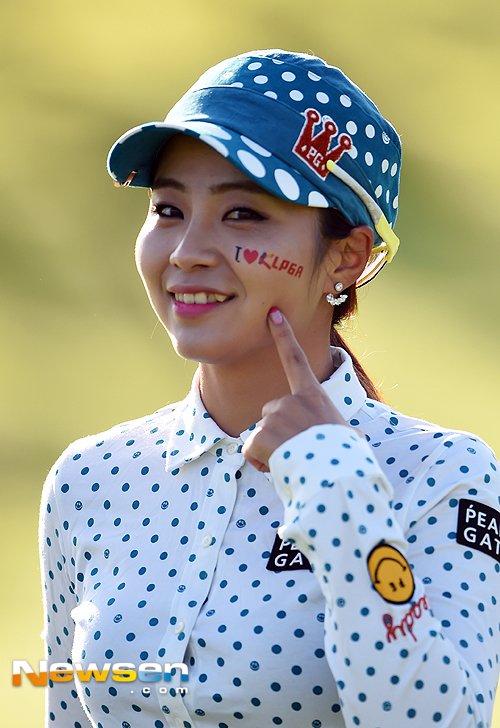 [포토엔]열애설 터진 양수진 '내가 KLPGA 대표미녀' : 네이트 스포츠