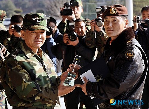 2008 탑 헬리건에 양성진 준위 네이트 뉴스