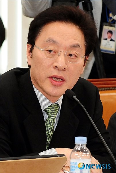 정두언 "서남표 KAIST 총장 사퇴하는게 맞다" : 네이트 뉴스