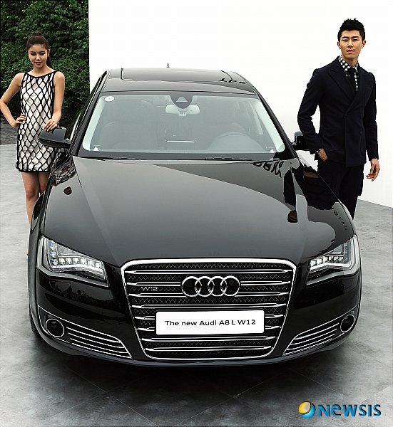 아우디 최고급 세단 'A8L W12' 출시‥차값 '2억6천' : 네이트 뉴스