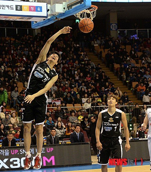 [KBL올스타전]매직팀, 2년 연속 올스타전 승리…MVP 김선형 : 네이트 스포츠